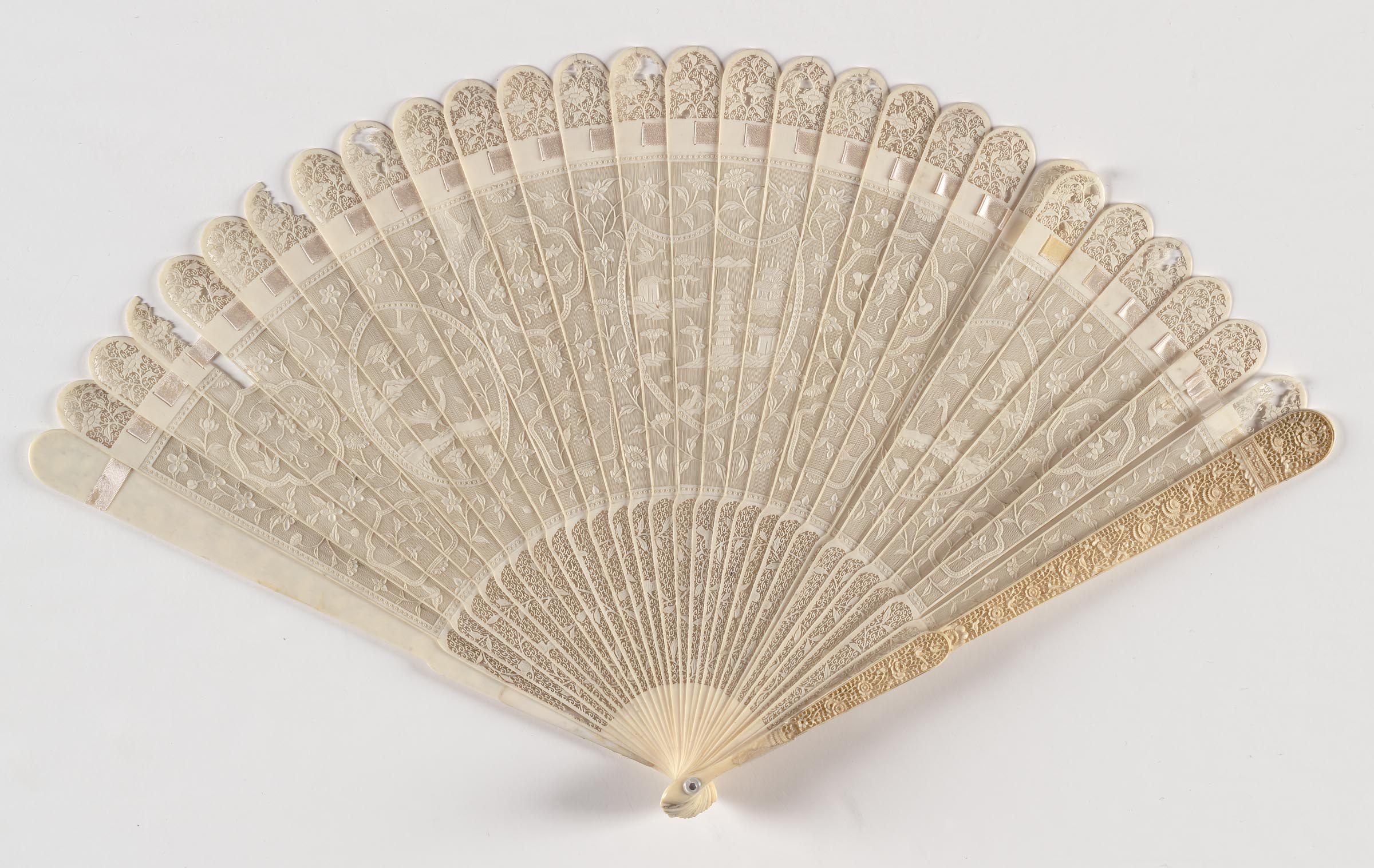 Fan CMOA Collection Fan CMOA Collection